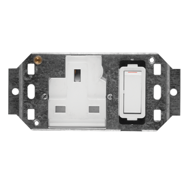 Classic Single BS (13A) Switched Socket on 4x2 Yoke - Crabtree Electrical