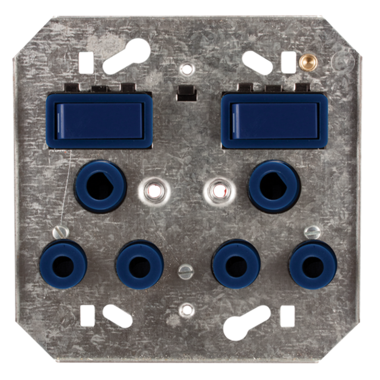 Classic Double Monoblock 164-4 Switched Dedicated Socket on 4x4 Yoke ...