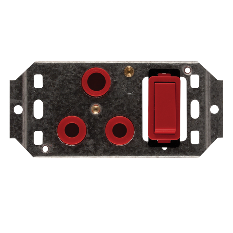 Classic Single STD Switched 164-1 Socket on 4x2 Yoke - Crabtree Electrical